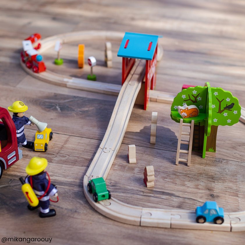 Fire Station Train Set | Wooden Train Sets | Bigjigs Rail – Bigjigs Toys